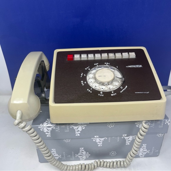 Vintage | Accents | 97s Strombergcarlson Rotary Dial Multiline ...
